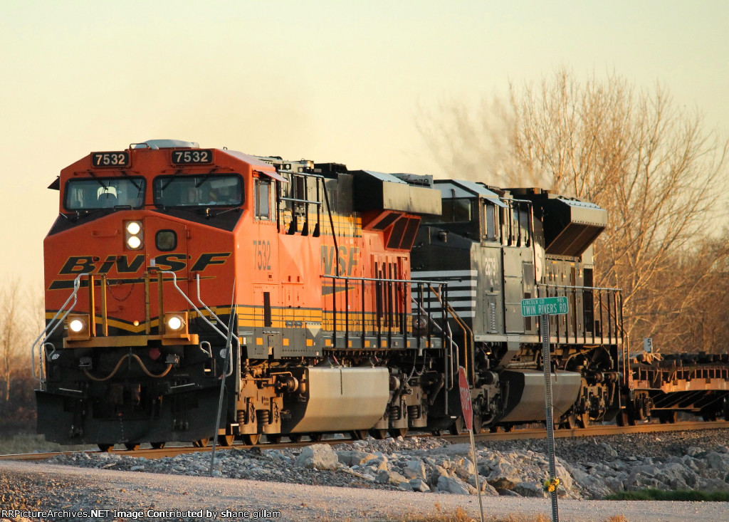 BNSF 7532 leads a freight north with ns sd70m-2